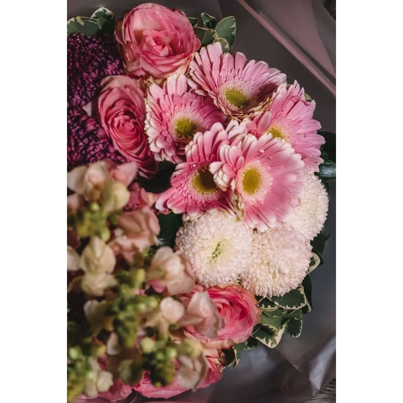 Ramo de flores com rosas e margaridas - Wild Flowers Bouquet